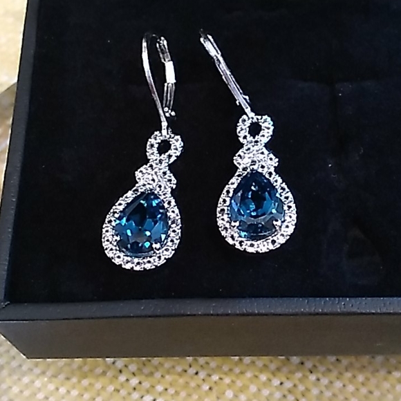 Colleen Lopez | Jewelry | Colleen Lopez London Blue And White Topaz ...